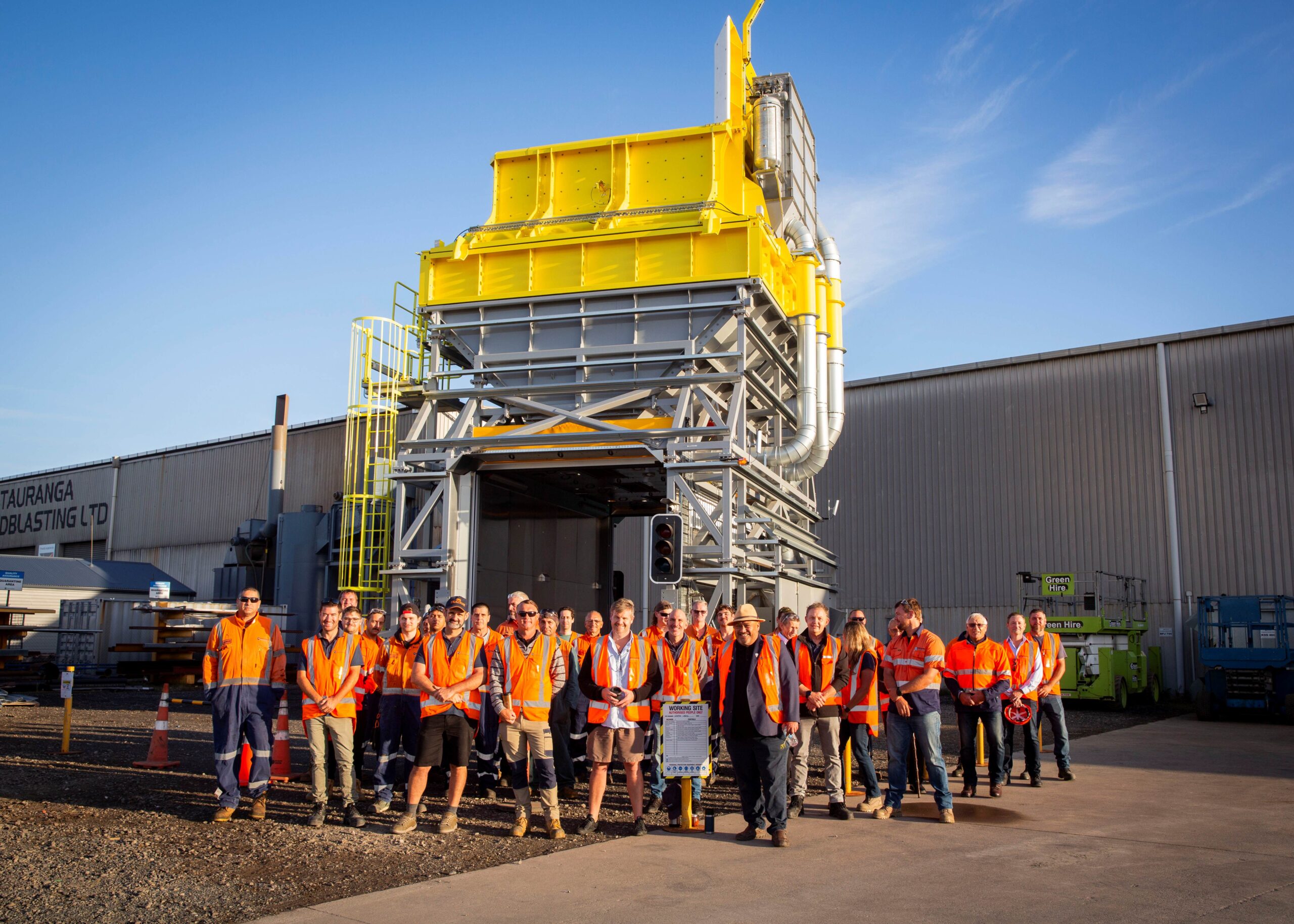 New high-tech port hopper excels in sustainability and safety ...